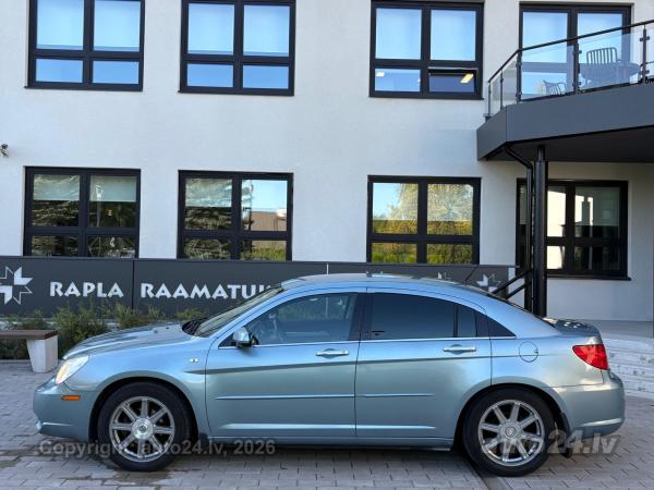Chrysler Sebring 2010 Rapla vietnē Zils Chrysler Sebring 2010 Rapla, ar dzinēja tilpumu 2.70 L un nobraukumu 76 tūkst. km par 2200 €, foto 3 vietnē AUTOMOTO.COM.LV