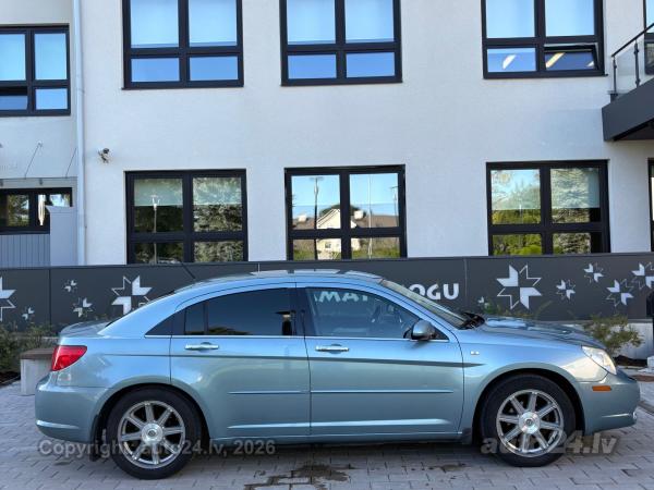 Chrysler Sebring 2010 Rapla vietnē Zils Chrysler Sebring 2010 Rapla, ar dzinēja tilpumu 2.70 L un nobraukumu 76 tūkst. km par 2200 €, foto 6 vietnē AUTOMOTO.COM.LV