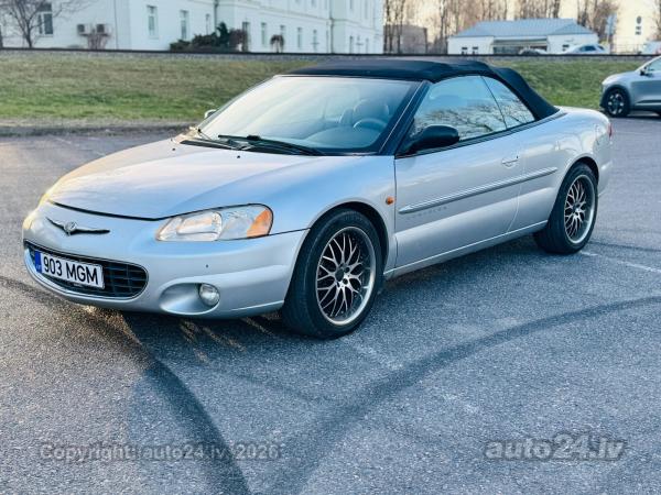 Grey Chrysler Sebring 2001 in Tallinn, with an engine capacity of 2.70 L and mileage of 204 thousand km for 3300 €, photo 6 on AUTOMOTO.COM.LV