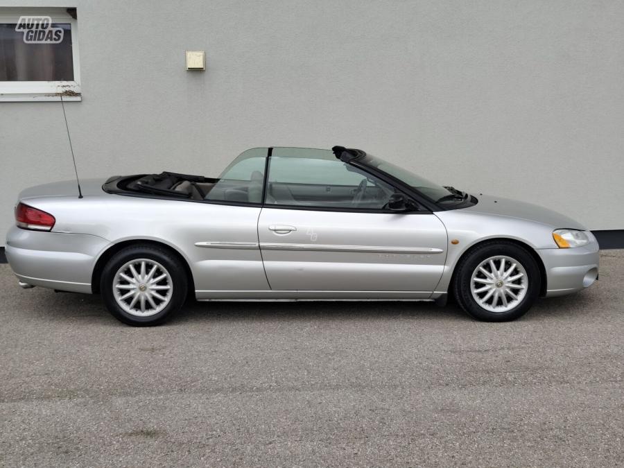 Pelēks Chrysler Sebring 2001 Jonava, ar dzinēja tilpumu 2.70 L un nobraukumu 131 tūkst. km par 2990 €, foto 14 vietnē AUTOMOTO.COM.LV