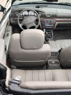 Pelēks Chrysler Sebring 2001 Jonava, ar dzinēja tilpumu 2.70 L un nobraukumu 131 tūkst. km par 2990 €, foto 23 vietnē AUTOMOTO.COM.LV