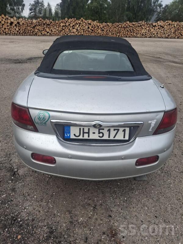 Pelēks Chrysler Sebring 2001 Limbaži, ar dzinēja tilpumu 2.00 L un nobraukumu 295 tūkst. km par 1100 €, foto 2 vietnē AUTOMOTO.COM.LV