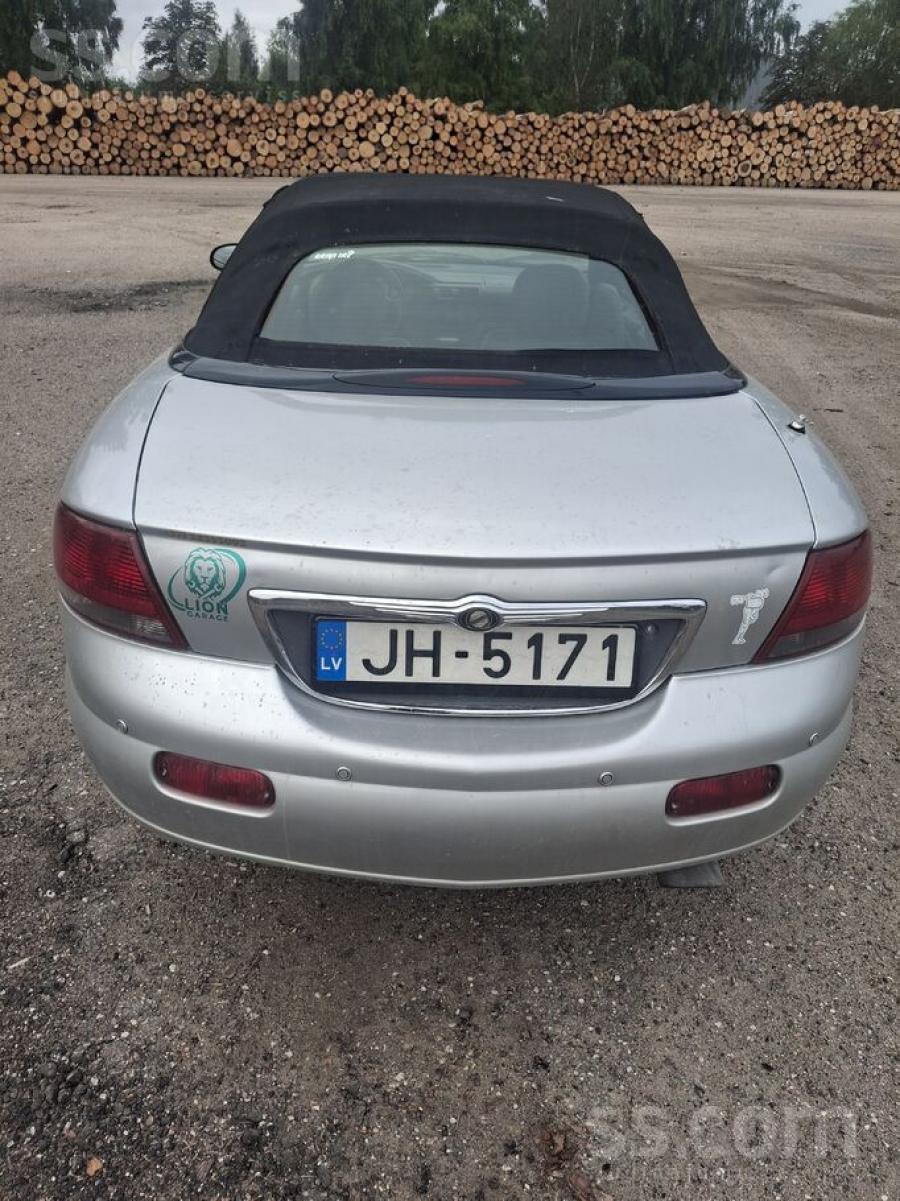Pelēks Chrysler Sebring 2001 Limbaži, ar dzinēja tilpumu 2.00 L un nobraukumu 295 tūkst. km par 1100 €, foto 3 vietnē AUTOMOTO.COM.LV