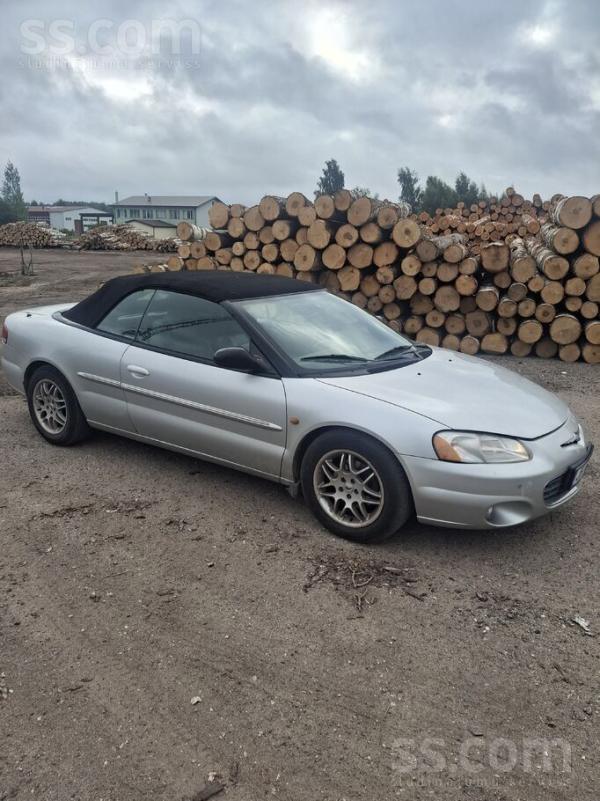 Pelēks Chrysler Sebring 2001 Limbaži, ar dzinēja tilpumu 2.00 L un nobraukumu 295 tūkst. km par 1100 €, foto 4 vietnē AUTOMOTO.COM.LV
