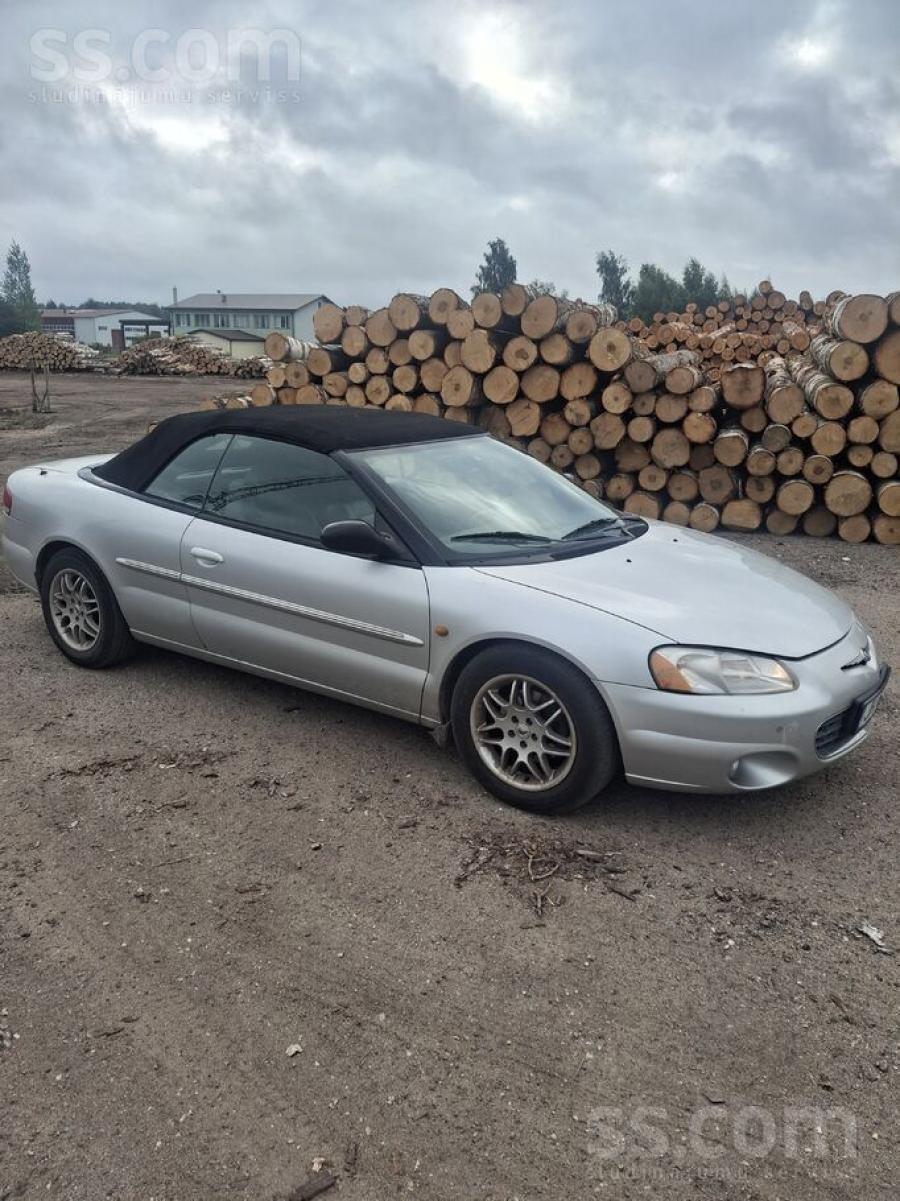 Pelēks Chrysler Sebring 2001 Limbaži, ar dzinēja tilpumu 2.00 L un nobraukumu 295 tūkst. km par 1100 €, foto 5 vietnē AUTOMOTO.COM.LV