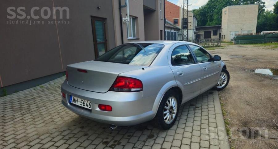 Grey Chrysler Sebring 2002 in Bauska, with an engine capacity of 2.70 L and mileage of 217 thousand km for 899 €, photo 6 on AUTOMOTO.COM.LV