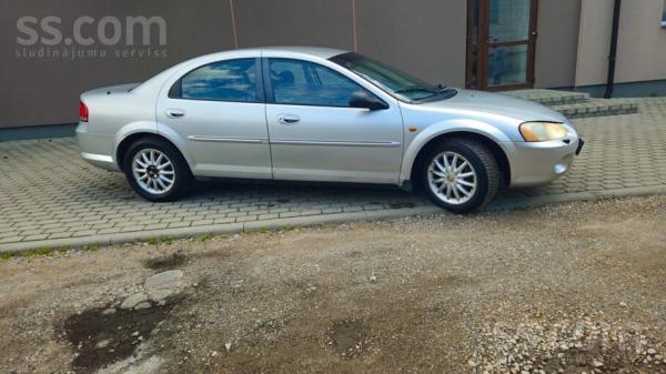 Grey Chrysler Sebring 2002 in Bauska, with an engine capacity of 2.70 L and mileage of 217 thousand km for 899 €, photo 8 on AUTOMOTO.COM.LV