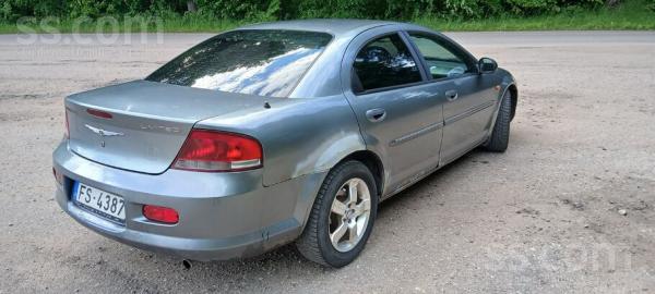 Pelēks Chrysler Sebring 2005 Preiļi, ar dzinēja tilpumu 2.70 L un nobraukumu 272 tūkst. km par 300 €, foto 3 vietnē AUTOMOTO.COM.LV