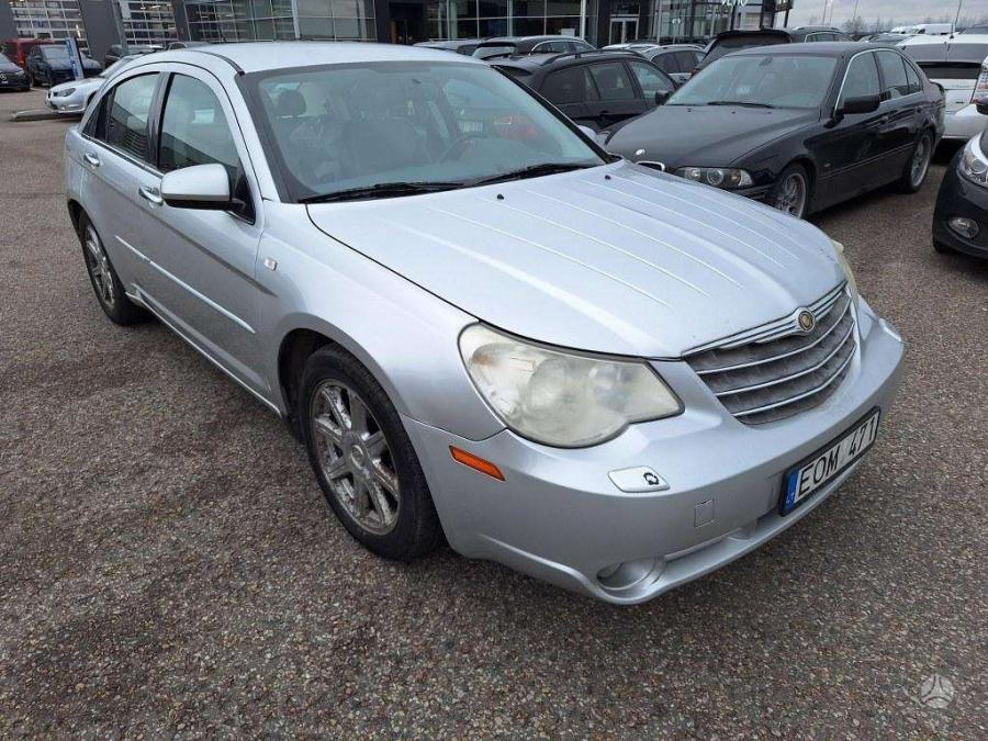 Pelēks Chrysler Sebring 2007 Viļņa, ar dzinēja tilpumu 2.36 L un nobraukumu 171 tūkst. km par 1900 €, foto 2 vietnē AUTOMOTO.COM.LV