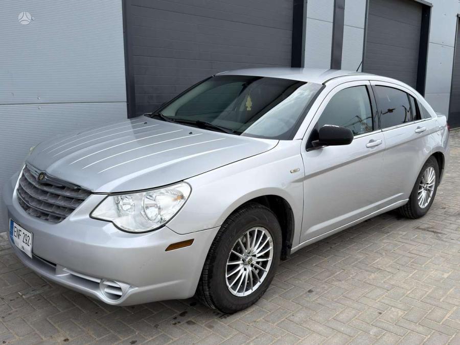Pelēks Chrysler Sebring 2009 Viļņa, ar dzinēja tilpumu 2.40 L un nobraukumu 152 tūkst. km par 1500 €, foto 1 vietnē AUTOMOTO.COM.LV