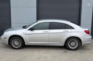 Pelēks Chrysler Sebring 2009 Viļņa, ar dzinēja tilpumu 2.40 L un nobraukumu 152 tūkst. km par 1500 €, foto 3 vietnē AUTOMOTO.COM.LV