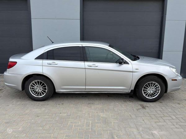Grey Chrysler Sebring 2009 in Vilnius, with an engine capacity of 2.40 L and mileage of 152 thousand km for 1500 €, photo 6 on AUTOMOTO.COM.LV