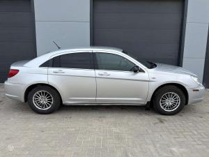 Pelēks Chrysler Sebring 2009 Viļņa, ar dzinēja tilpumu 2.40 L un nobraukumu 152 tūkst. km par 1500 €, foto 7 vietnē AUTOMOTO.COM.LV