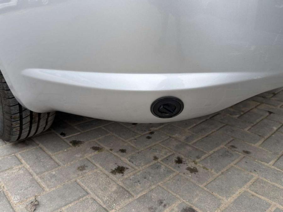 Pelēks Chrysler Sebring 2009 Viļņa, ar dzinēja tilpumu 2.40 L un nobraukumu 152 tūkst. km par 1500 €, foto 9 vietnē AUTOMOTO.COM.LV