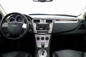 Pelēks Chrysler Sebring 2012 Tallina, ar dzinēja tilpumu 2.40 L un nobraukumu 264 tūkst. km par 1199 €, foto 6 vietnē AUTOMOTO.COM.LV