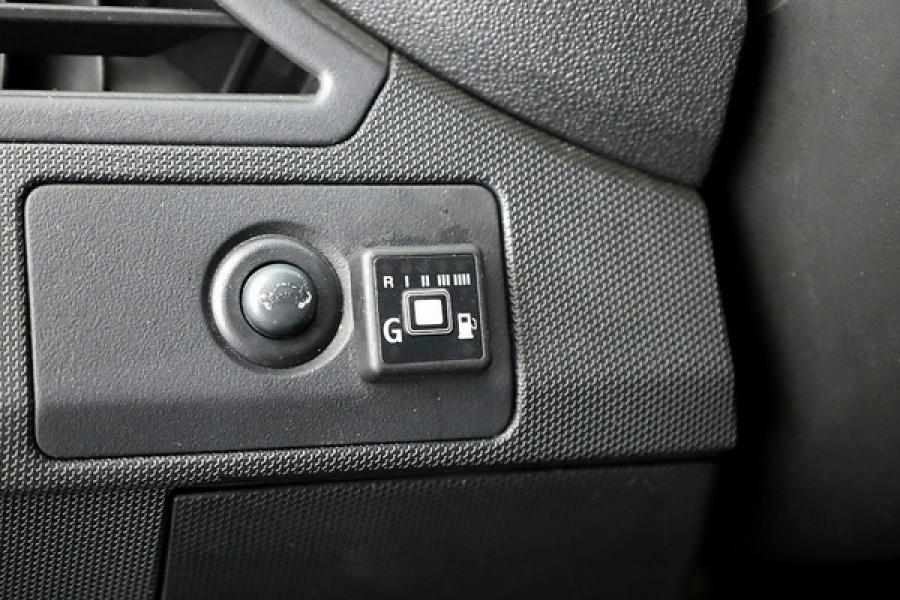Pelēks Chrysler Sebring 2012 Tallina, ar dzinēja tilpumu 2.40 L un nobraukumu 264 tūkst. km par 1199 €, foto 9 vietnē AUTOMOTO.COM.LV
