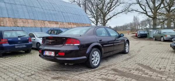 Sarkans Chrysler Sebring 2004 Valmiera, ar dzinēja tilpumu 2.70 L un nobraukumu 163 tūkst. km par 1400 €, foto 3 vietnē AUTOMOTO.COM.LV