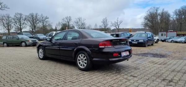 Sarkans Chrysler Sebring 2004 Valmiera, ar dzinēja tilpumu 2.70 L un nobraukumu 163 tūkst. km par 1400 €, foto 5 vietnē AUTOMOTO.COM.LV