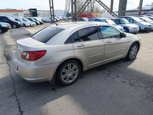 Chrysler Sebring 2007 in Tallinn, with an engine capacity of 2.40 L and mileage of 244 thousand km for 699 €, photo 4 on AUTOMOTO.COM.LV