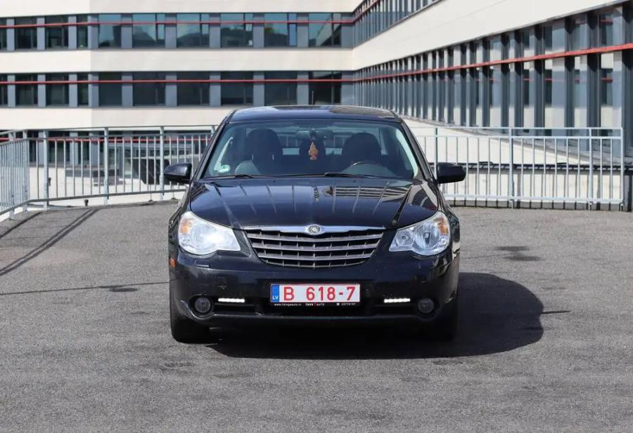 Chrysler Sebring 2010 in Riga, with an engine capacity of 2.70 L and mileage of 118 thousand km for 2580 €, photo 3 on AUTOMOTO.COM.LV