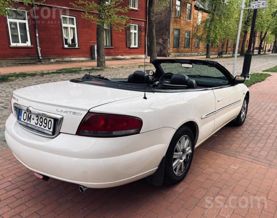 White Chrysler Sebring 2004 in Riga, with an engine capacity of 2.70 L and mileage of 74 thousand km for 3355 €, photo 9 on AUTOMOTO.COM.LV