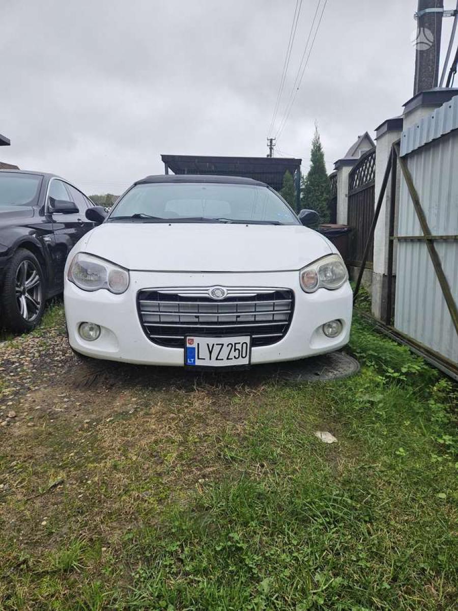 White Chrysler Sebring 2004 in Vilnius, with an engine capacity of 2.70 L and mileage of 216 thousand km for 3000 €, photo 1 on AUTOMOTO.COM.LV