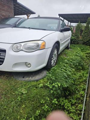 White Chrysler Sebring 2004 in Vilnius, with an engine capacity of 2.70 L and mileage of 216 thousand km for 3000 €, photo 4 on AUTOMOTO.COM.LV