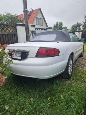 White Chrysler Sebring 2004 in Vilnius, with an engine capacity of 2.70 L and mileage of 216 thousand km for 3000 €, photo 5 on AUTOMOTO.COM.LV