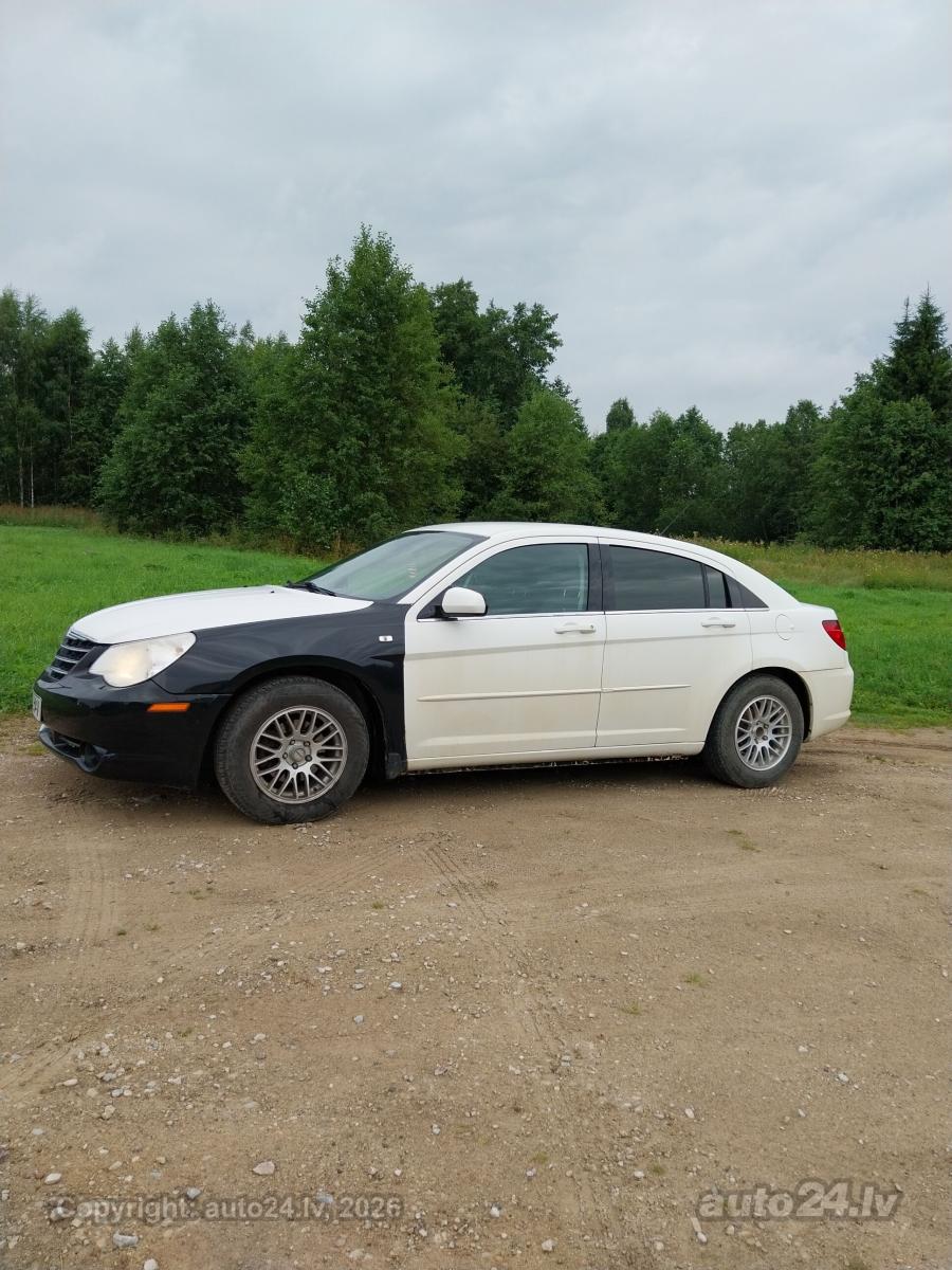 White Chrysler Sebring 2007 in Rapla, with an engine capacity of 2.40 L and mileage of 96 thousand km for 1200 €, photo 1 on AUTOMOTO.COM.LV
