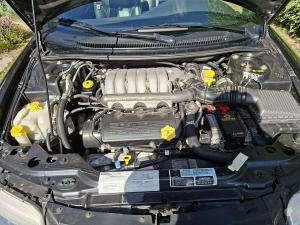 Melns Chrysler Stratus 1999 Kauņa, ar dzinēja tilpumu 2.50 L un nobraukumu 54 tūkst. km par 3000 €, foto 7 vietnē AUTOMOTO.COM.LV