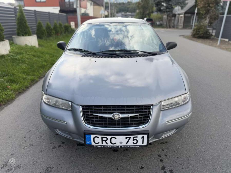 Pelēks Chrysler Stratus 2000 Kauņa, ar dzinēja tilpumu 2.00 L un nobraukumu 124 tūkst. km par 2500 €, foto 4 vietnē AUTOMOTO.COM.LV