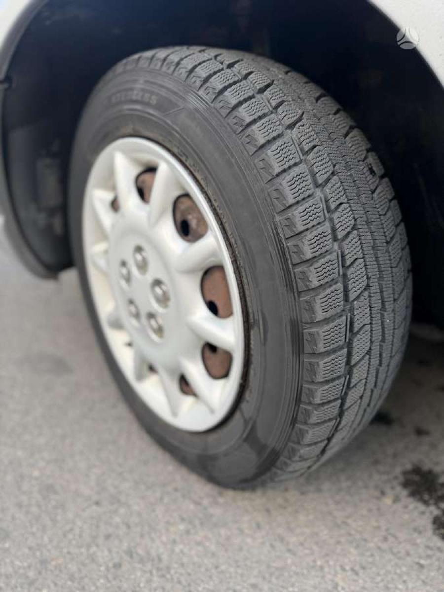 Pelēks Chrysler Stratus 2000 Kauņa, ar dzinēja tilpumu 2.00 L un nobraukumu 124 tūkst. km par 2500 €, foto 14 vietnē AUTOMOTO.COM.LV