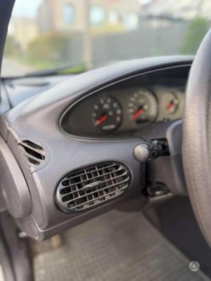 Pelēks Chrysler Stratus 2000 Kauņa, ar dzinēja tilpumu 2.00 L un nobraukumu 124 tūkst. km par 2500 €, foto 22 vietnē AUTOMOTO.COM.LV