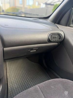 Pelēks Chrysler Stratus 2000 Kauņa, ar dzinēja tilpumu 2.00 L un nobraukumu 124 tūkst. km par 2500 €, foto 28 vietnē AUTOMOTO.COM.LV