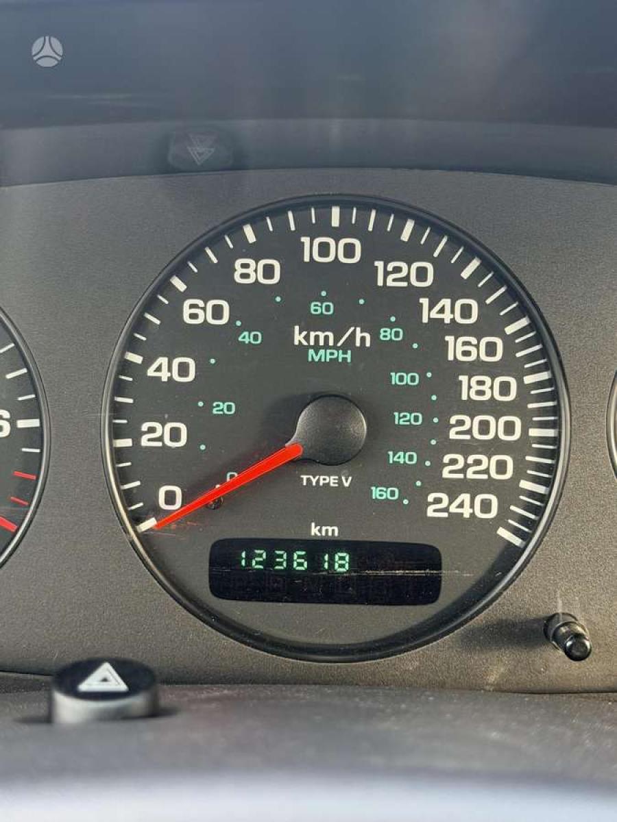 Pelēks Chrysler Stratus 2000 Kauņa, ar dzinēja tilpumu 2.00 L un nobraukumu 124 tūkst. km par 2500 €, foto 33 vietnē AUTOMOTO.COM.LV