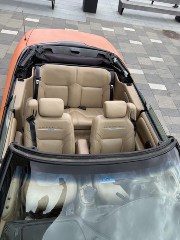 Oranžs Chrysler Stratus 1996 Tallina, ar dzinēja tilpumu 2.50 L un nobraukumu 178 tūkst. km par 1500 €, foto 3 vietnē AUTOMOTO.COM.LV