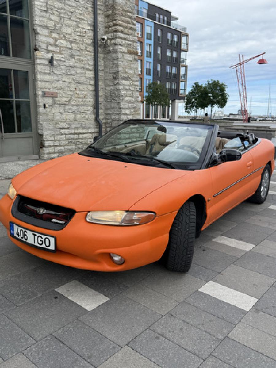 Oranžs Chrysler Stratus 1996 Tallina, ar dzinēja tilpumu 2.50 L un nobraukumu 178 tūkst. km par 1500 €, foto 6 vietnē AUTOMOTO.COM.LV
