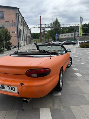 Oranžs Chrysler Stratus 1996 Tallina, ar dzinēja tilpumu 2.50 L un nobraukumu 178 tūkst. km par 1500 €, foto 7 vietnē AUTOMOTO.COM.LV
