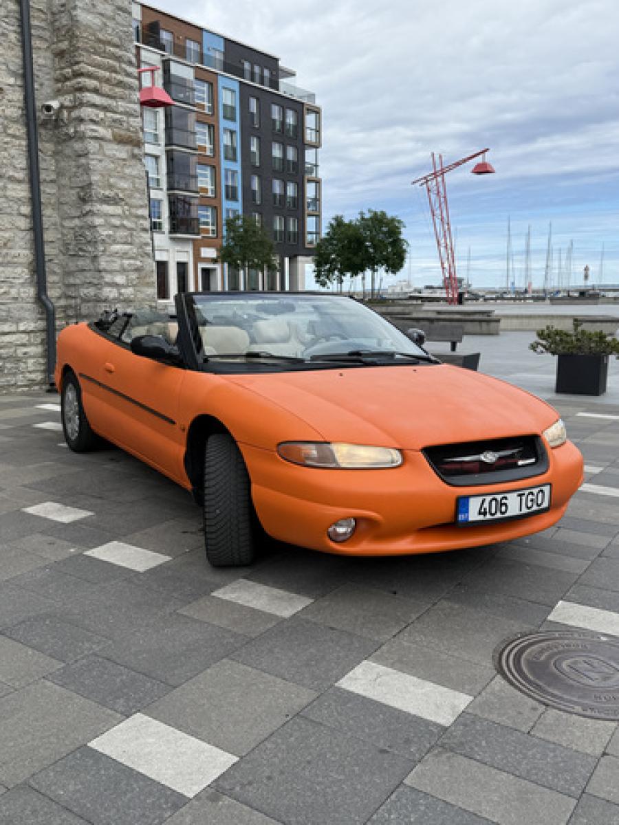 Oranžs Chrysler Stratus 1996 Tallina, ar dzinēja tilpumu 2.50 L un nobraukumu 178 tūkst. km par 1500 €, foto 8 vietnē AUTOMOTO.COM.LV