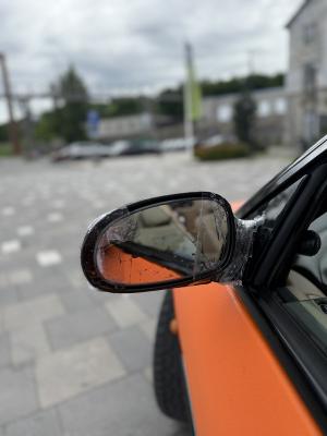 Oranžs Chrysler Stratus 1996 Tallina, ar dzinēja tilpumu 2.50 L un nobraukumu 178 tūkst. km par 1500 €, foto 24 vietnē AUTOMOTO.COM.LV