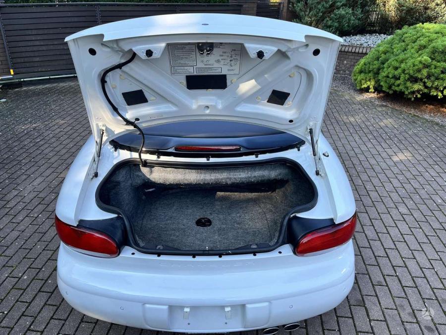 White Chrysler Stratus 1997 in Kaunas, with an engine capacity of 2.50 L and mileage of 150 thousand km for 3700 €, photo 26 on AUTOMOTO.COM.LV