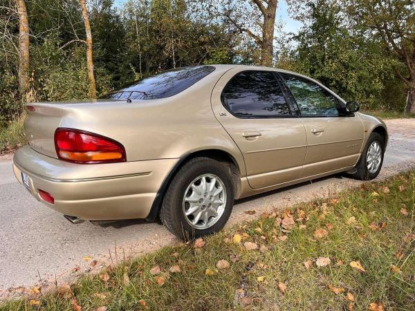 Dzeltens Chrysler Stratus 1998 Visaginas, ar dzinēja tilpumu 2.40 L un nobraukumu 74 tūkst. km par 4800 €, foto 3 vietnē AUTOMOTO.COM.LV