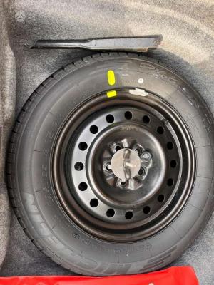 Dzeltens Chrysler Stratus 1998 Visaginas, ar dzinēja tilpumu 2.40 L un nobraukumu 74 tūkst. km par 4800 €, foto 18 vietnē AUTOMOTO.COM.LV