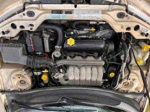 Dzeltens Chrysler Stratus 1998 Visaginas, ar dzinēja tilpumu 2.40 L un nobraukumu 74 tūkst. km par 4800 €, foto 19 vietnē AUTOMOTO.COM.LV