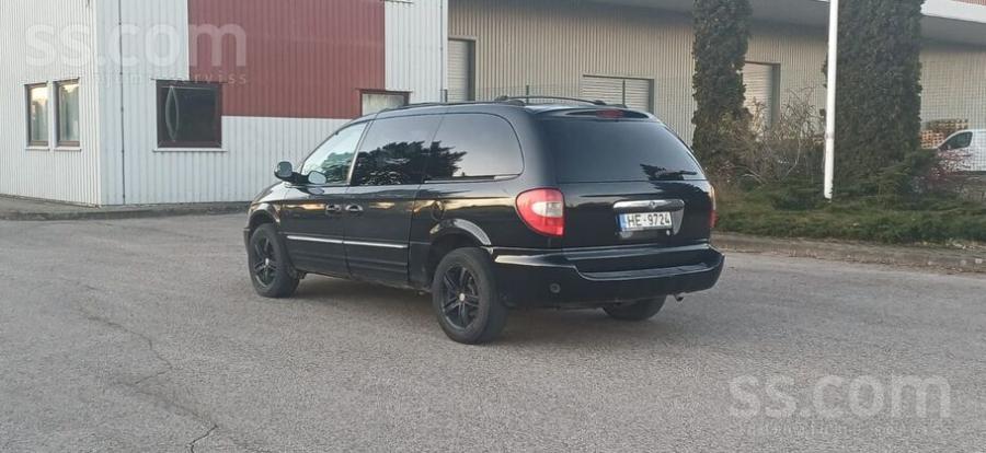 Melns Chrysler town-&-country 2002 Rīga, ar dzinēja tilpumu 3.30 L un nobraukumu 284 tūkst. km par 1500 €, foto 3 vietnē AUTOMOTO.COM.LV