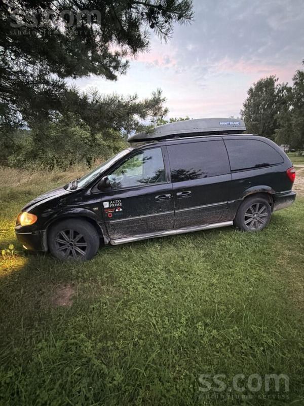 Melns Chrysler town-&-country 2005 Rīga, ar dzinēja tilpumu 3.80 L un nobraukumu 280 tūkst. km par 950 €, foto 1 vietnē AUTOMOTO.COM.LV
