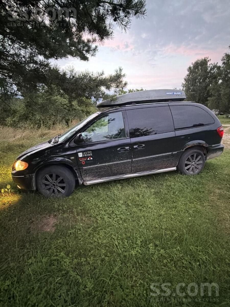 Melns Chrysler town-&-country 2005 Rīga, ar dzinēja tilpumu 3.80 L un nobraukumu 280 tūkst. km par 950 €, foto 1 vietnē AUTOMOTO.COM.LV