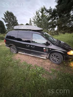 Melns Chrysler town-&-country 2005 Rīga, ar dzinēja tilpumu 3.80 L un nobraukumu 280 tūkst. km par 950 €, foto 4 vietnē AUTOMOTO.COM.LV