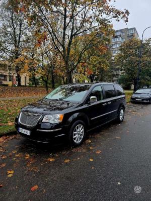 Black Chrysler town-&-country 2011 in Vilnius, with an engine capacity of 3.78 L and mileage of 162 thousand km for 6800 €, photo 9 on AUTOMOTO.COM.LV