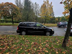 Black Chrysler town-&-country 2011 in Vilnius, with an engine capacity of 3.78 L and mileage of 162 thousand km for 6800 €, photo 13 on AUTOMOTO.COM.LV